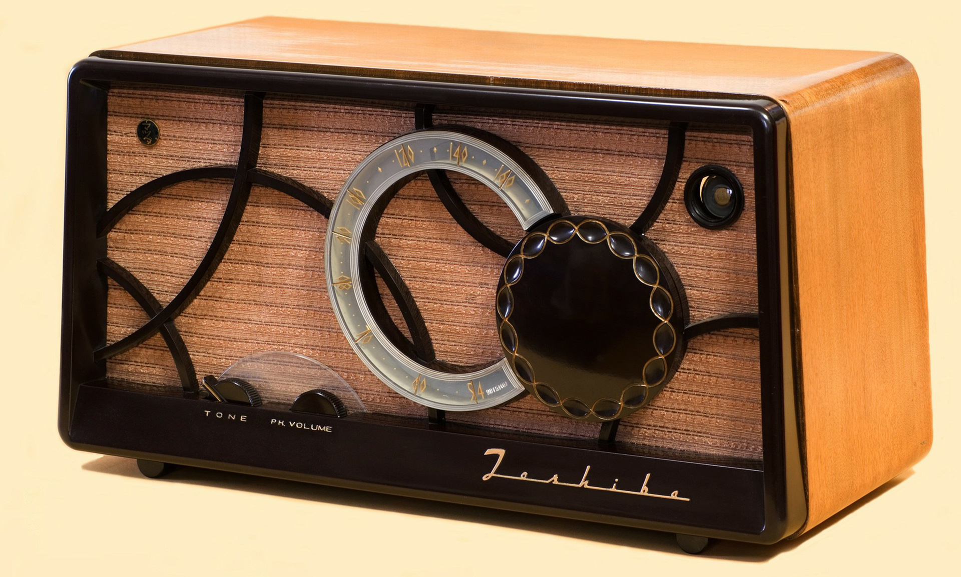 The Myth Behind The Infamous War of the Worlds Broadcast – Braithwaite ...